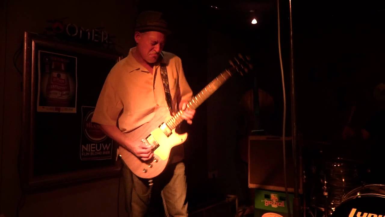 Alex Schultz & Jimi Bott - Last Train to Aalter - YouTube