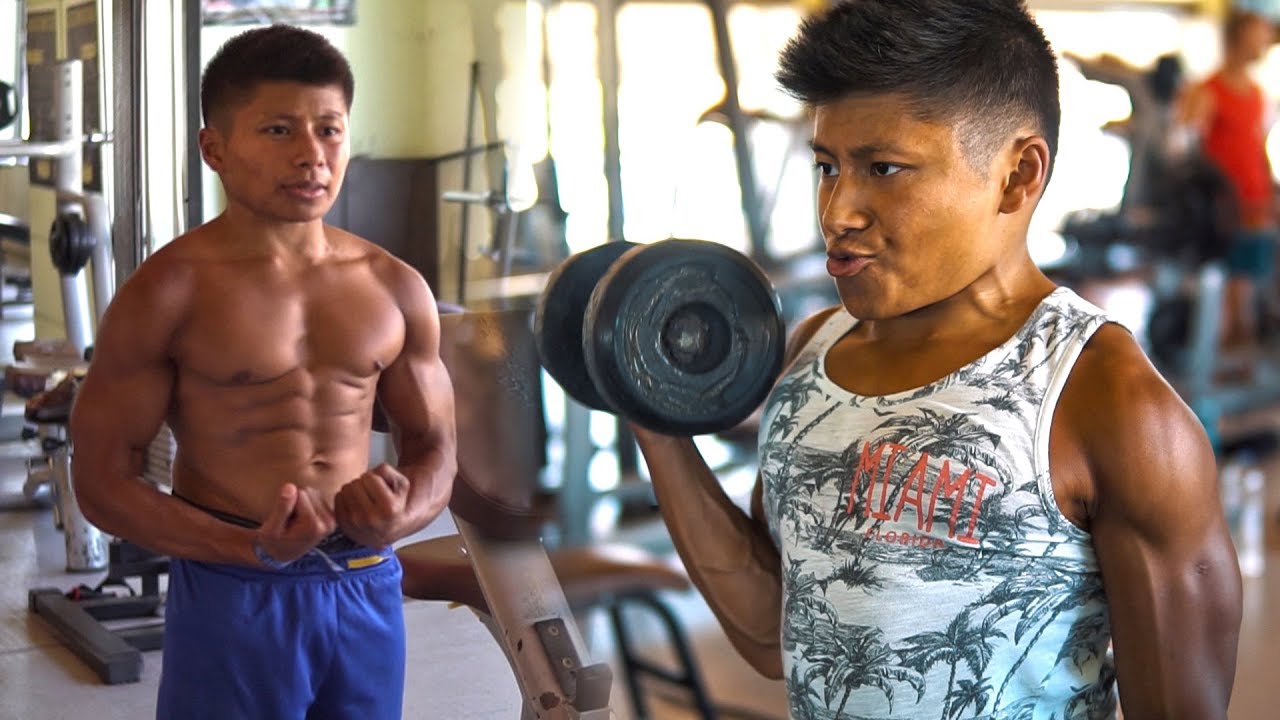 TRAINING WITH THE UK'S SMALLEST BODYBUILDER - YouTube