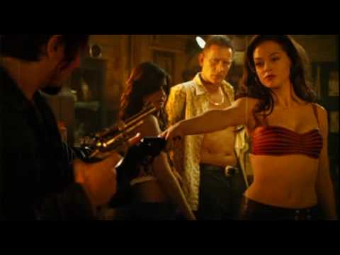 Planet Terror - El Wray guns showoff