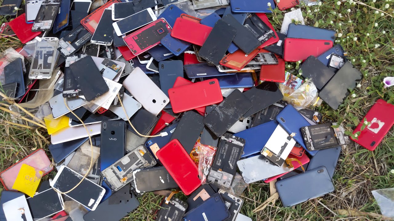 Looking for old phone in LCD trash can || Restoration old touch phone ...