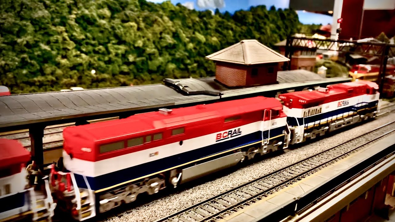 Lehigh Keystone Valley model railroad railfaning and haul - YouTube