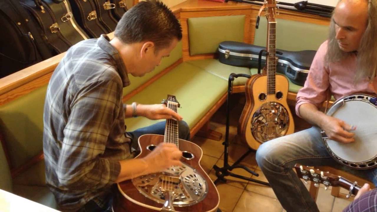 Rob Ickes plays a Markus Koch guitar in a jam session - YouTube