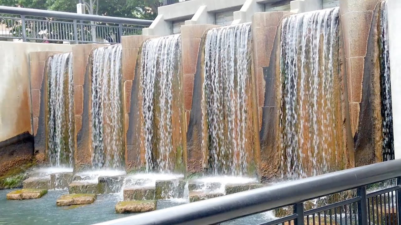 Indianapolis, Indiana - Canal Walk (Indiana Central Canal) - Waterfall ...
