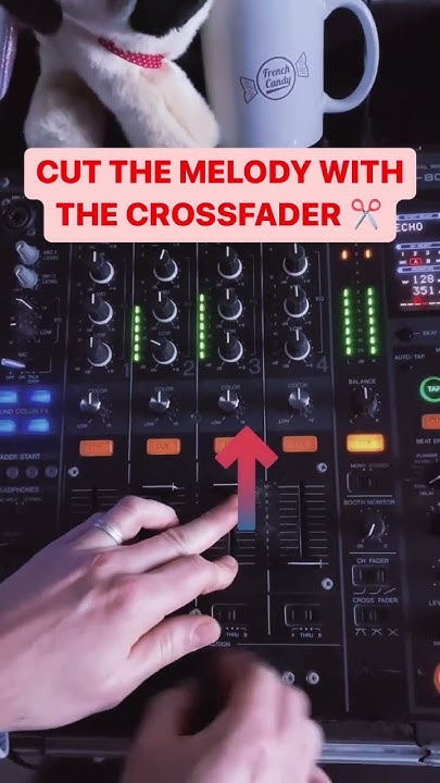 How to use CROSSFADER differently 🎚 #dj #djtips #djing - YouTube