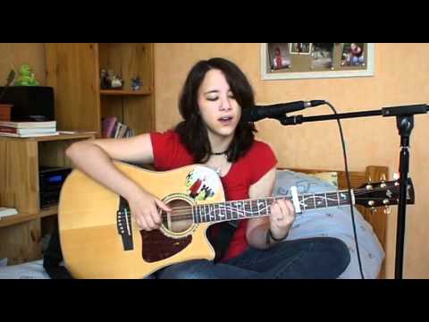 Au bar (Joyce Jonathan) - par Alexandra