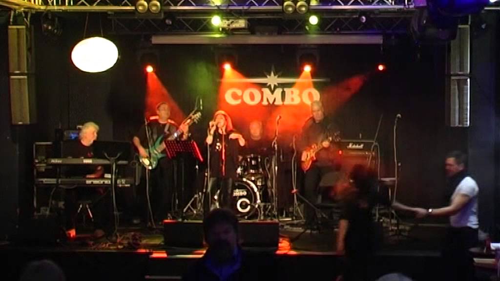 Sun City Beat - Combo Live tribute L. Z. - D'yer Maker - YouTube
