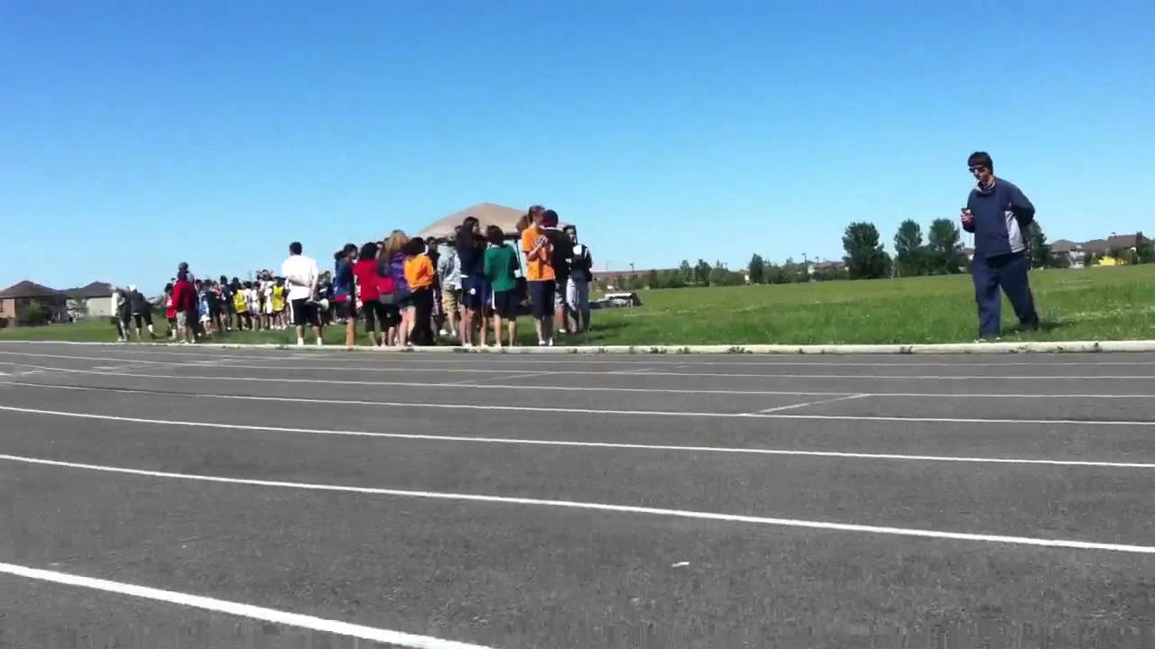 1200m run win by a long shot - YouTube