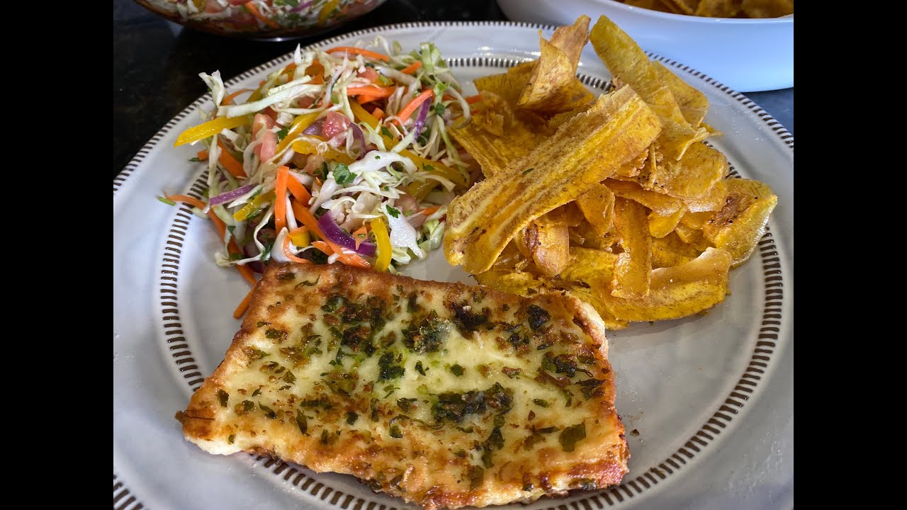 Tajada con Queso Frito y Ensalada de Repollo - YouTube