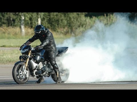 Crazy motorcycle driving - YouTube