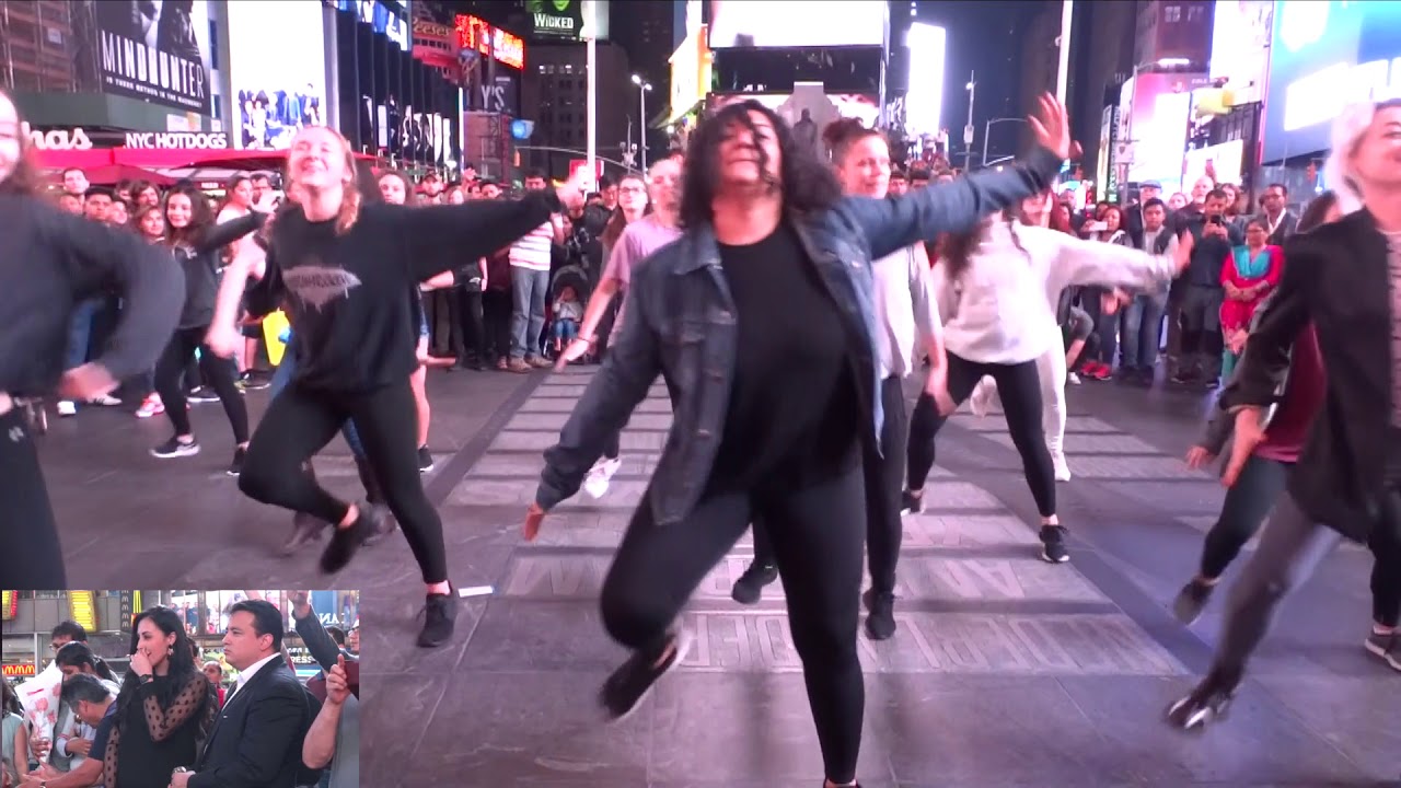 Agustin and Andrea's Proposal Flash Mob in Times Square - YouTube
