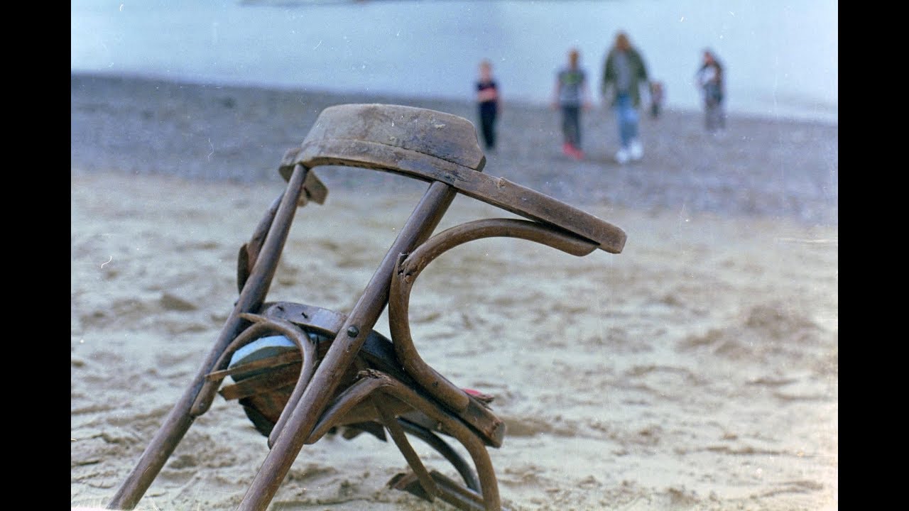 Shooting the Nikon FM on the South Bank, with Cinestill 50!