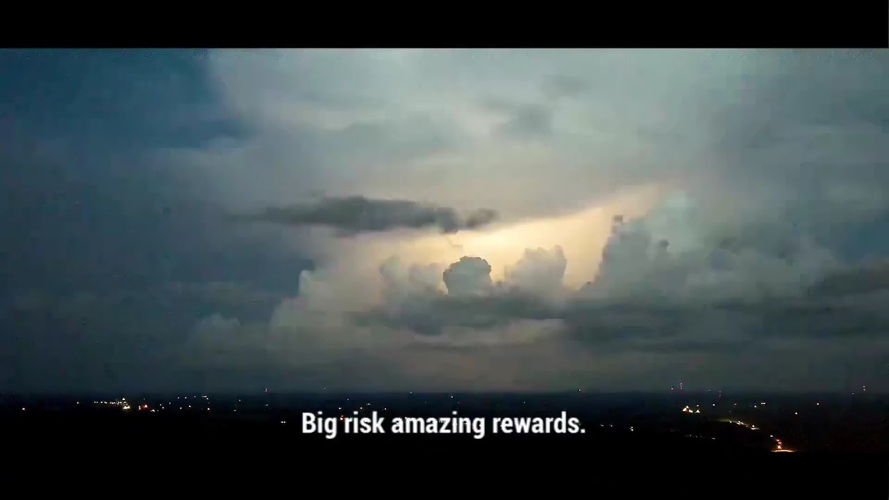 Lightning show after the Saharan dust storm 2020 - YouTube