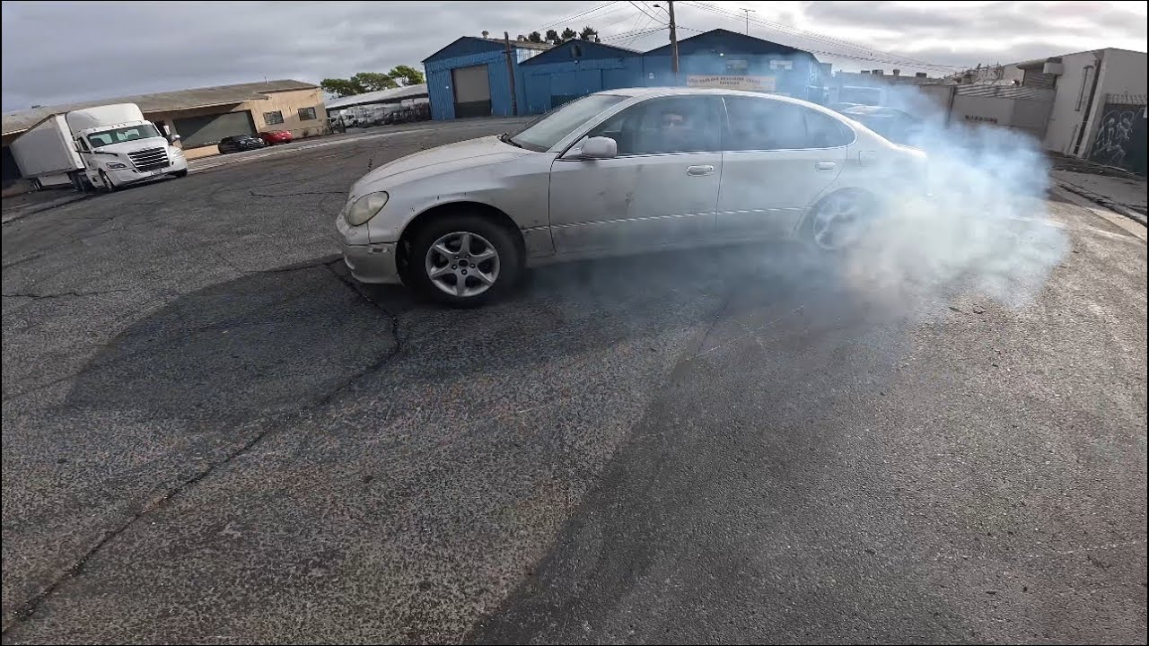 BUYING A WELDED DIFF GS300 / DONUTS - YouTube