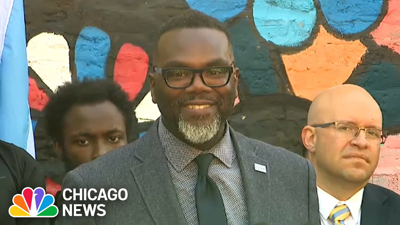 'I don’t do raggedy': Brandon Johnson deflects Pedro Martinez ...