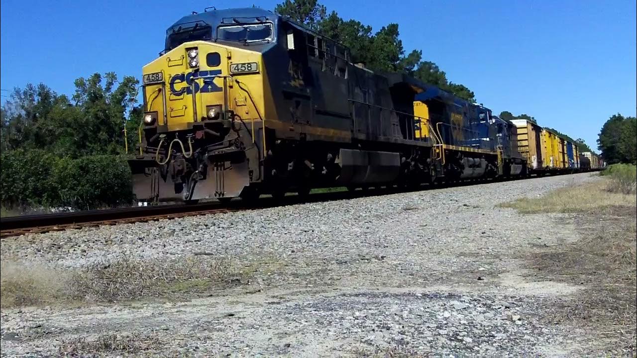 Long Horn Blast! CSX 458, 7417 & 8367 - YouTube