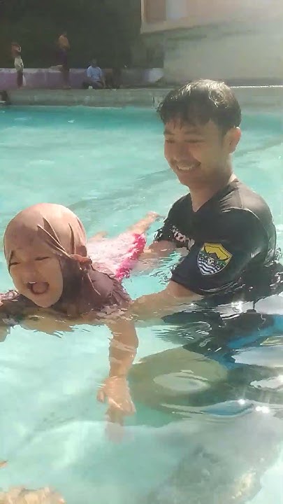 Berenang Bareng Ayah - YouTube