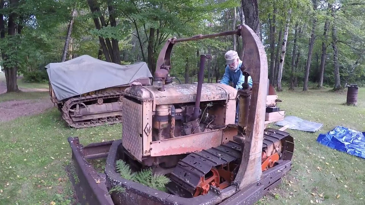 Allis-Chalmers M Crawler with Baker Blade - 1942 - YouTube