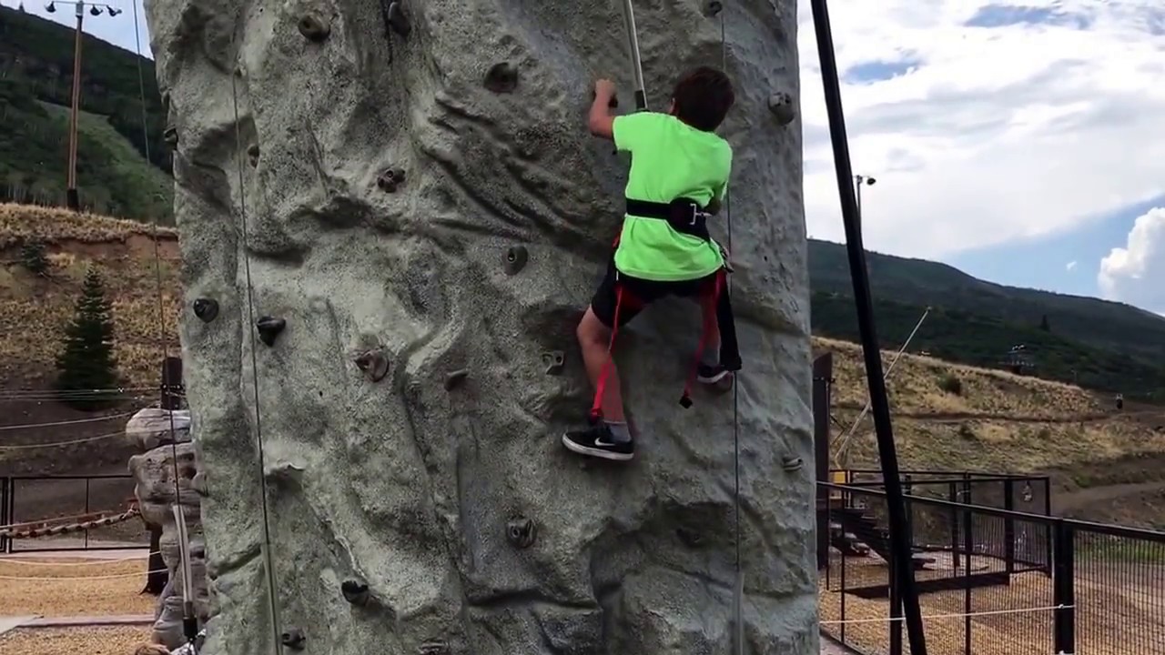 Little Kid rock climbing - YouTube