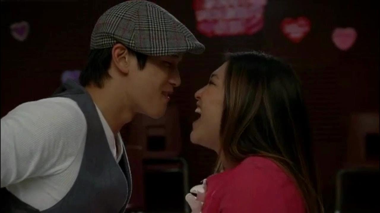 Glee - L-O-V-E (Full Performance) - YouTube