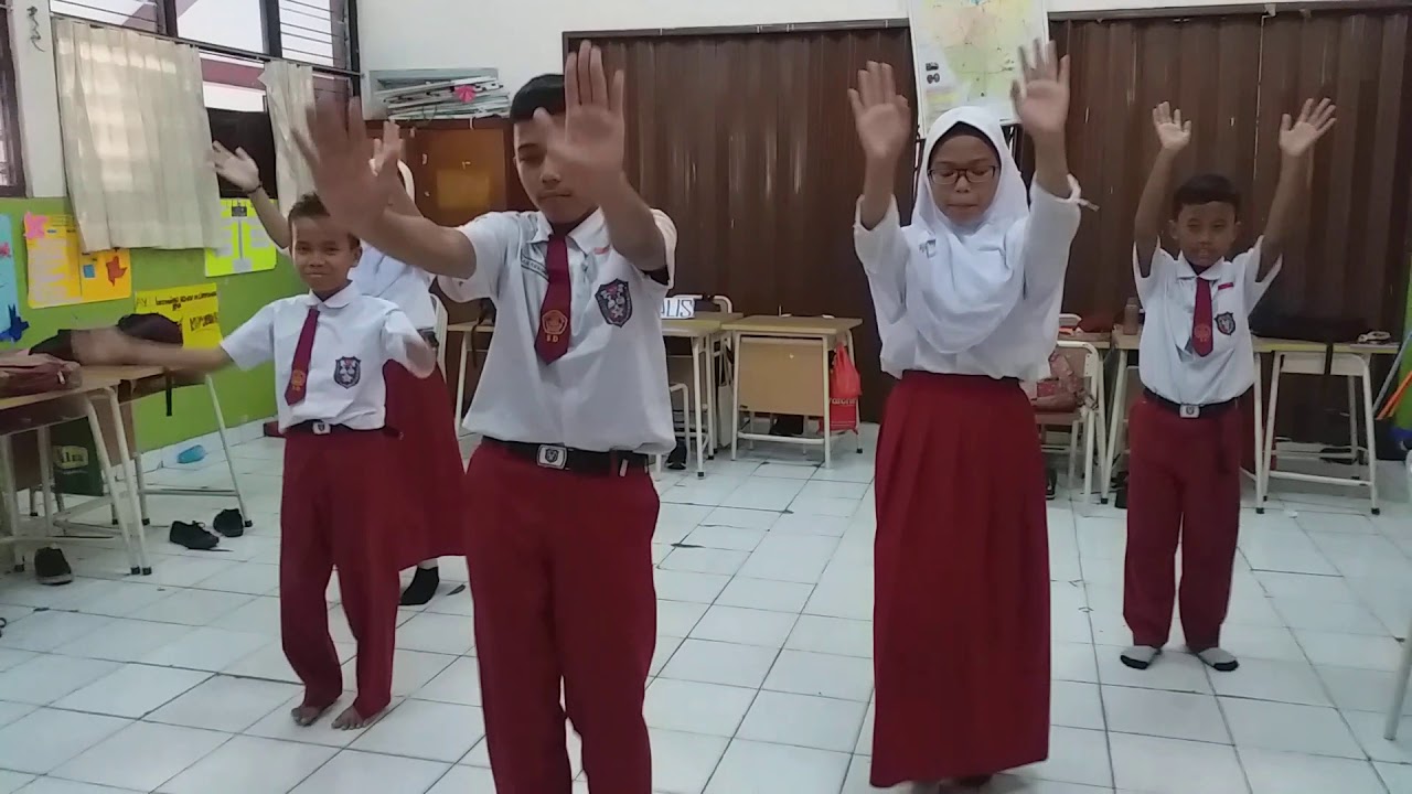 Tari Tulo a Tulo oleh kelas 6c SDN TDS 05 - YouTube