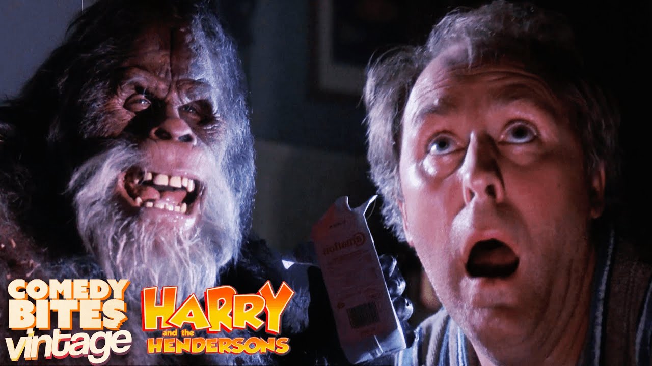 Bigfoot Escapes from Enclosure | Harry and the Hendersons (1987 ...