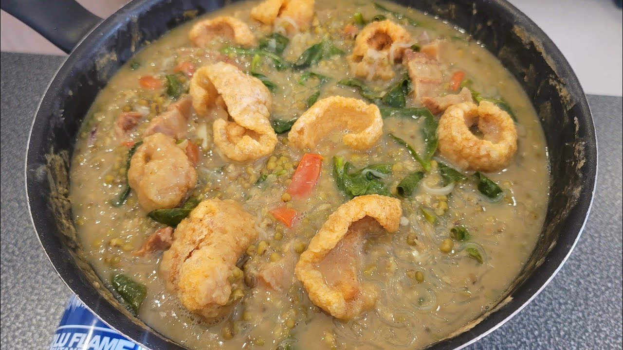 Ginisang Monggo na may Sotanghod at Chicharon! - YouTube