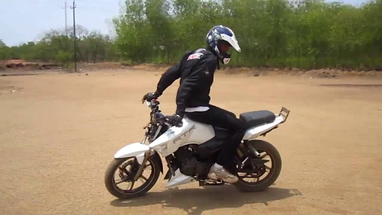 Indian Apache Bike Stunts