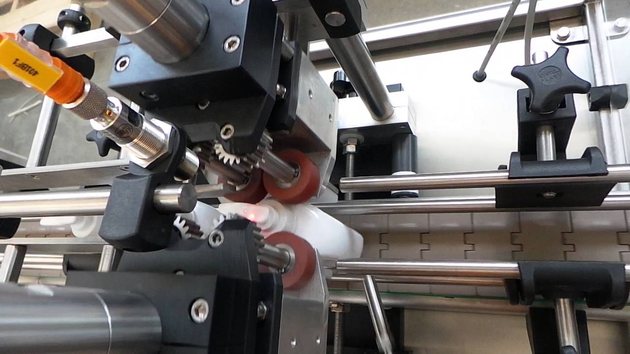 Semiautomatic linear capping machine TRIGGER S for Dispenser caps - YouTube
