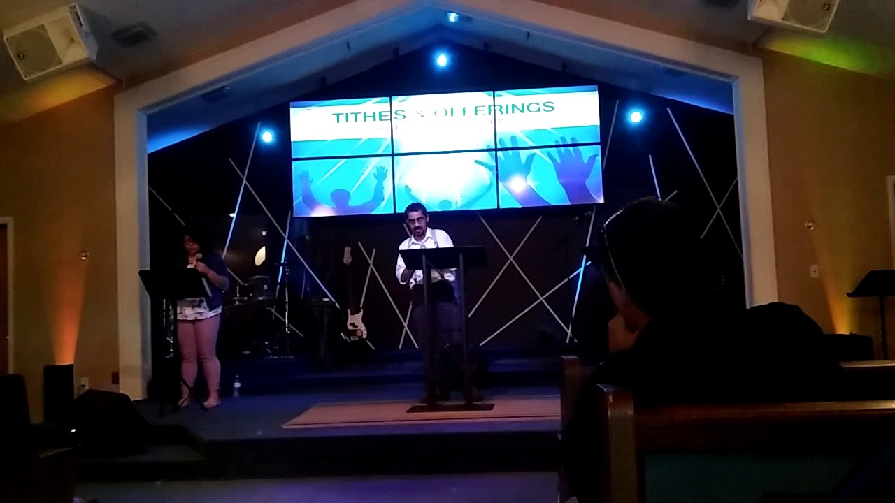 La Roca Church Bilingual Service Gaby 10-1-17 - YouTube