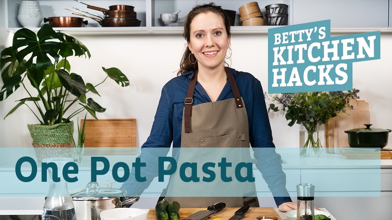Kitchen Hacks - One Pot Pasta - YouTube