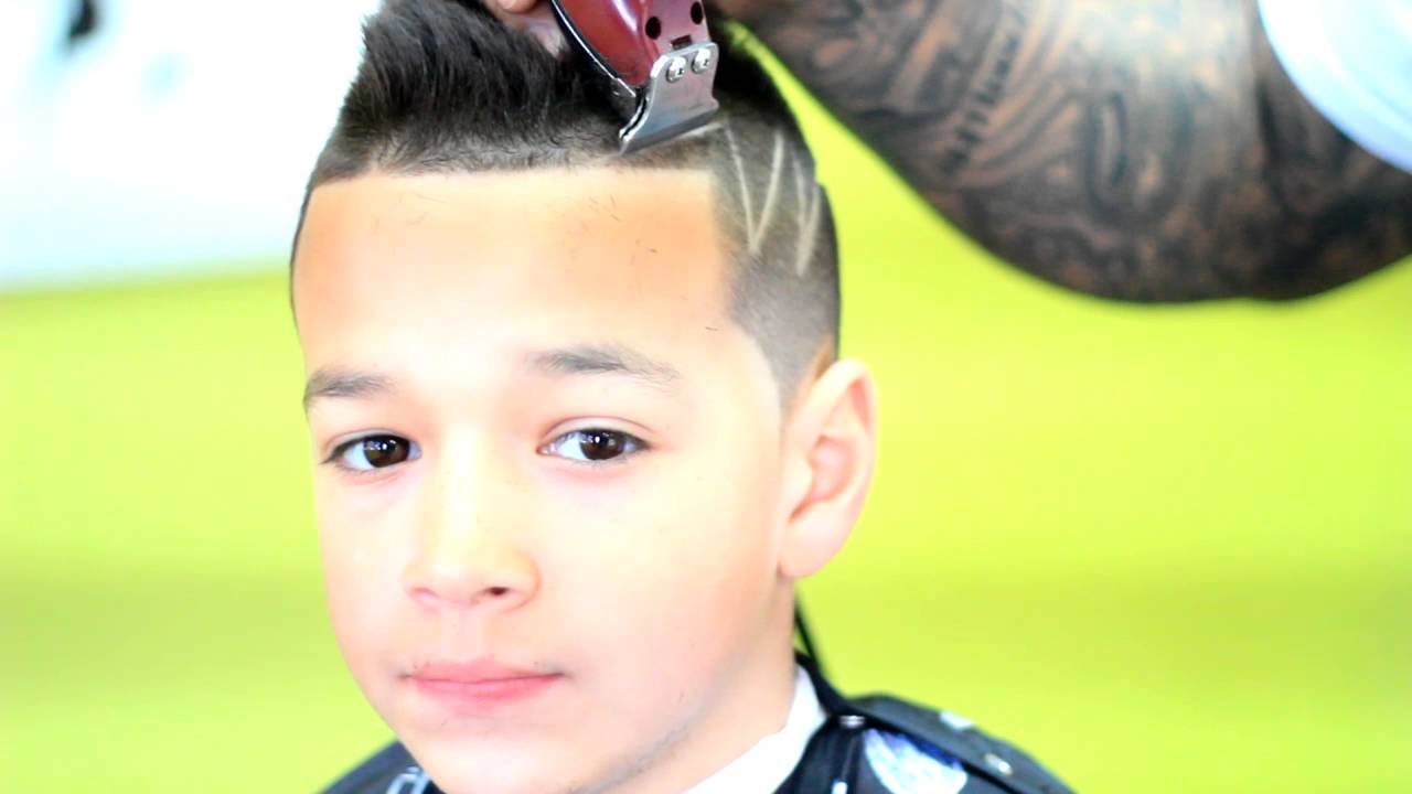 HOW TO DO A MOHAWK WITH DESIGN - YouTube