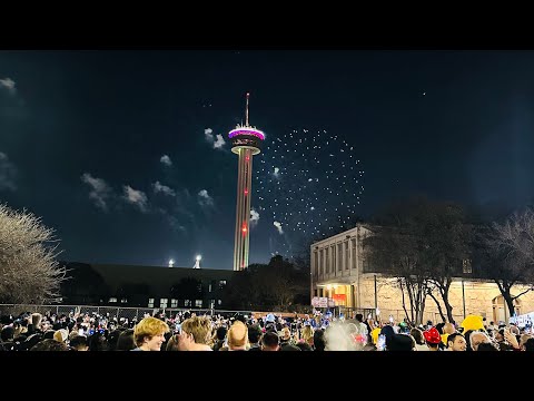 San Antonio, Touring