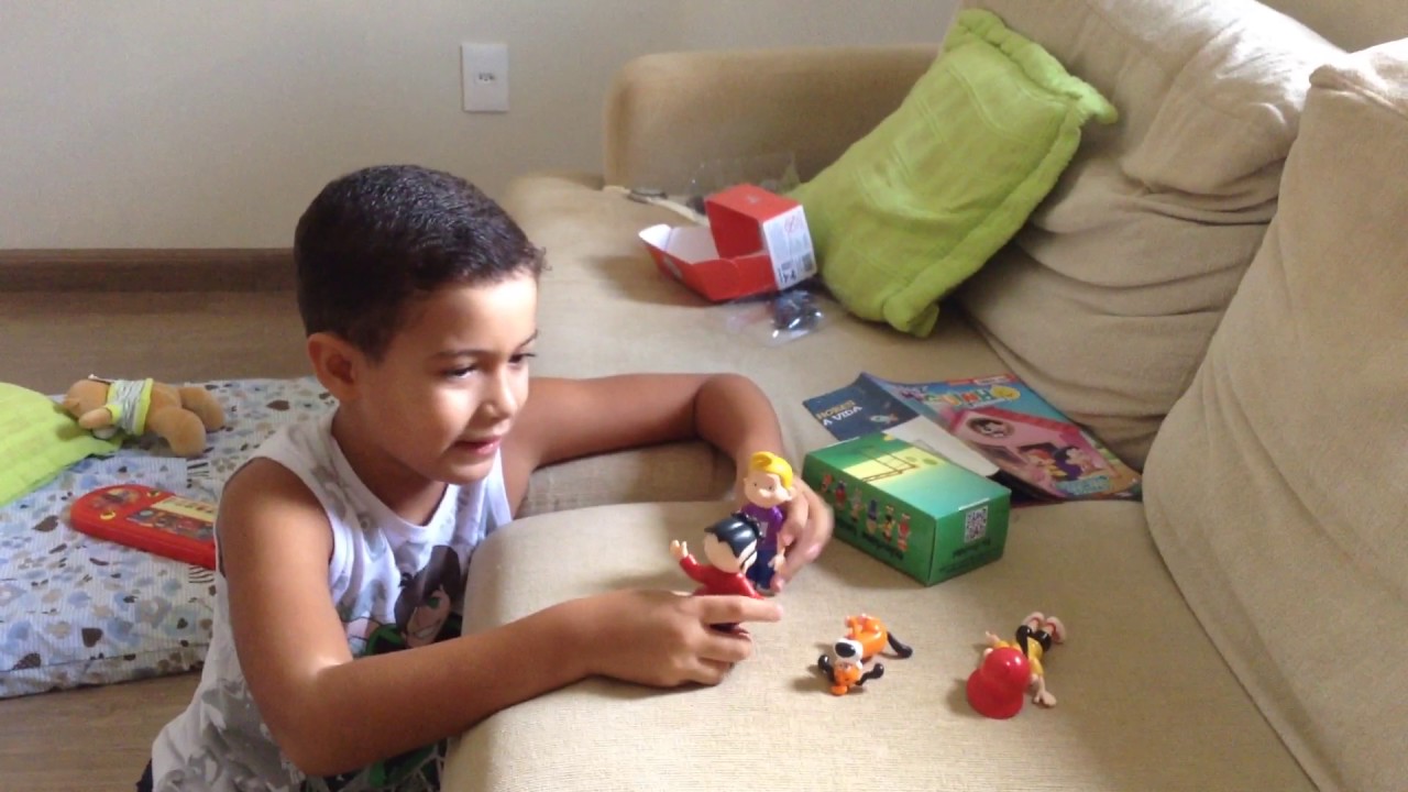 Mostrando os novos bonecos que chegaram da coleção "Nosso amiguinho ...