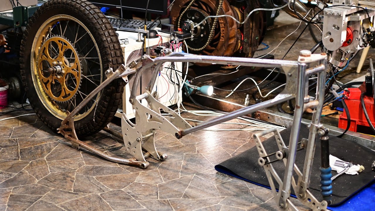 Enough! I'm mounting this engine in a frame. (never ending road to most ...