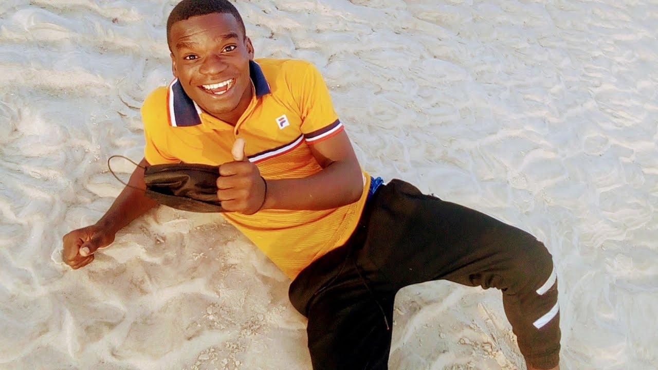 Visitei a praia de Angoche - YouTube