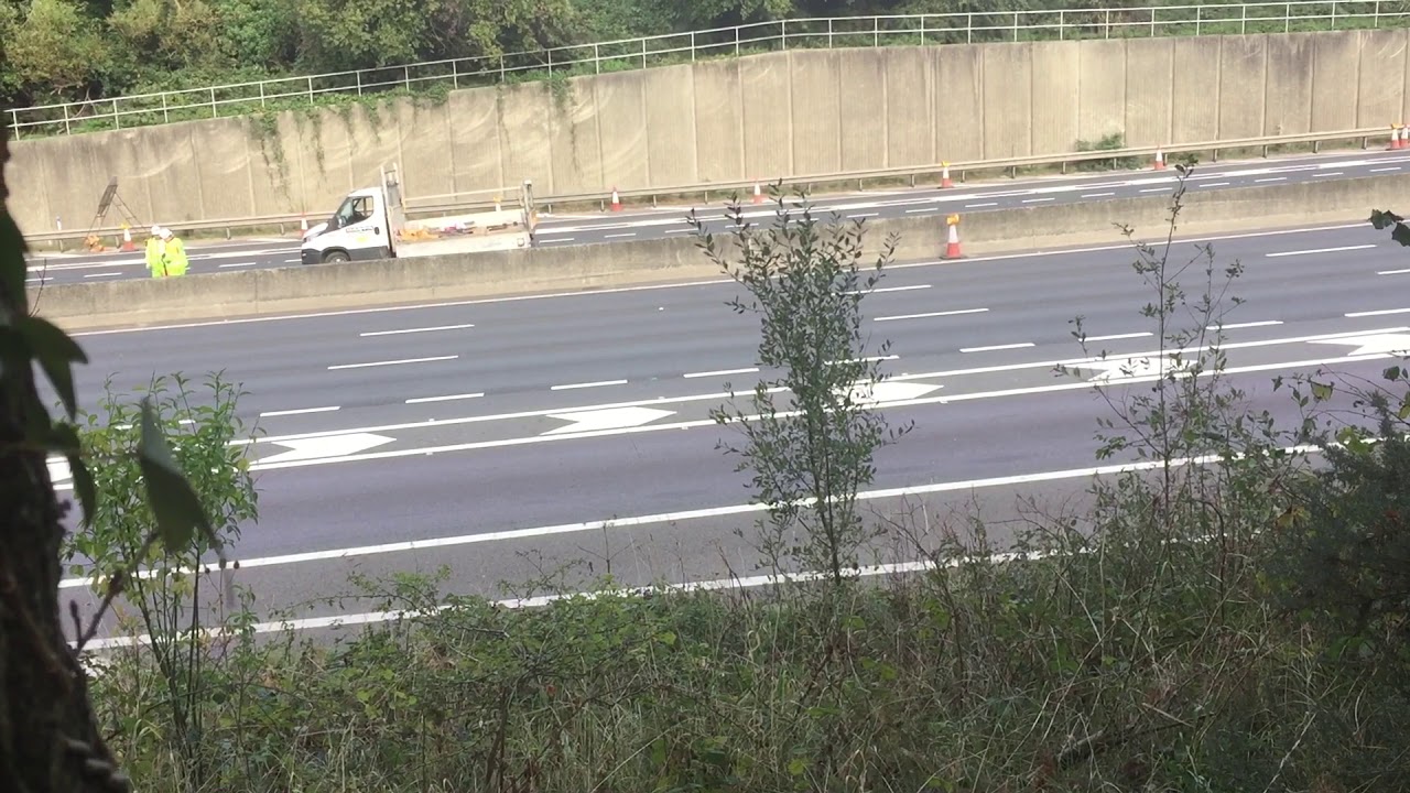 M27 / A3057 bridge demolition view of motorway two - 29 09 18 - YouTube