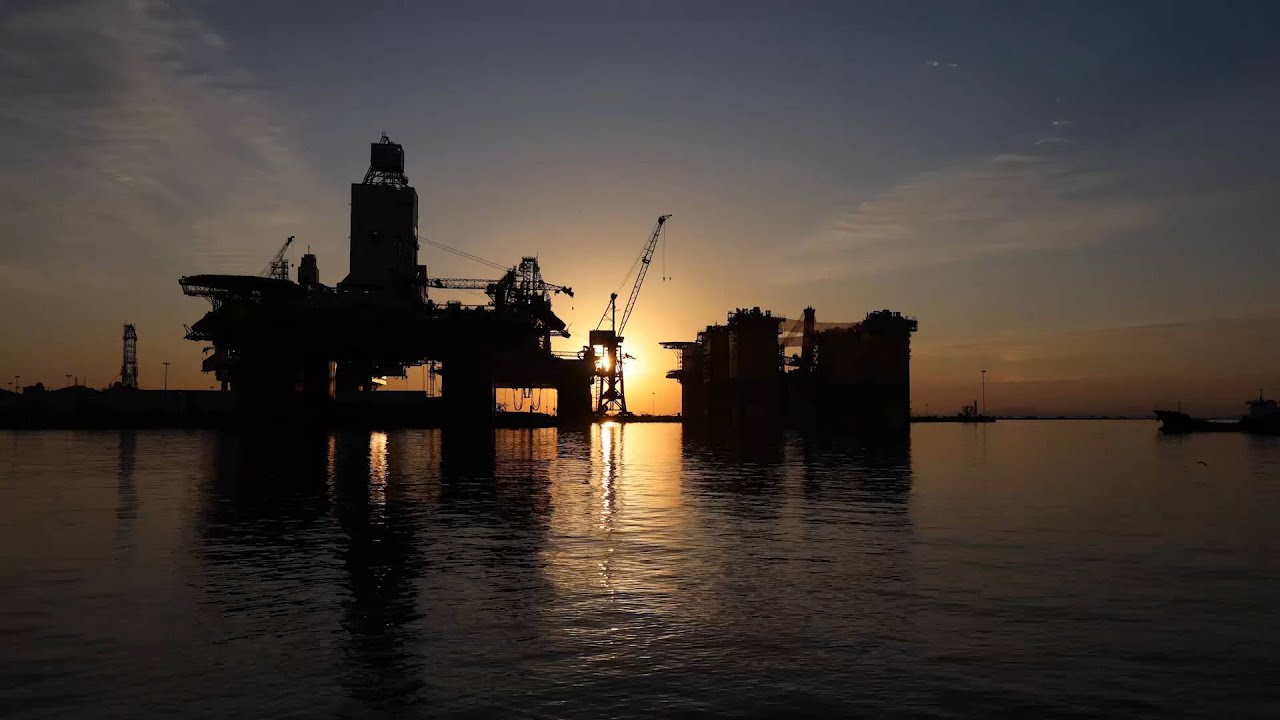 Main body of China's self-built semi-submersible oil-storage platform ...