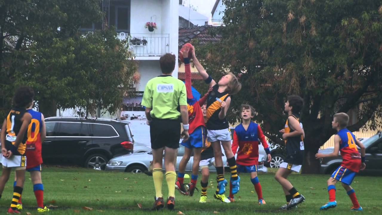Round 2 2015 HJFC U9s - YouTube
