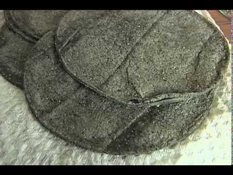 Comer tortillas negras puede prevenir cáncer - YouTube