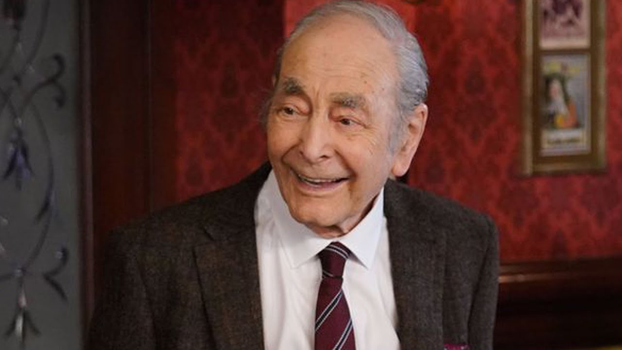EastEnders - Doctor Harold Legg Returns (18th & 19th October 2018 ...
