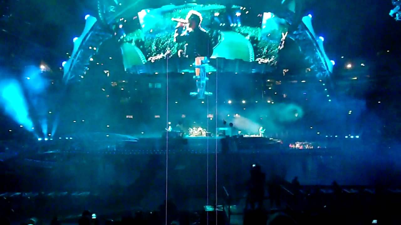 Beautiful Day - U2 360 Concert Baltimore 2011 - YouTube