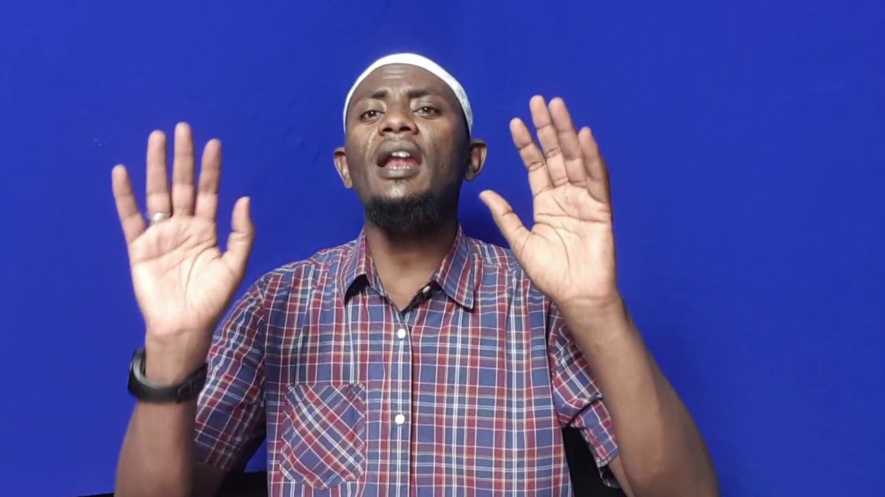 Hiikaa Qur'aana Suuratul Al-Haaq Ayaata 25 irra. Sh/Adam Issa. - YouTube