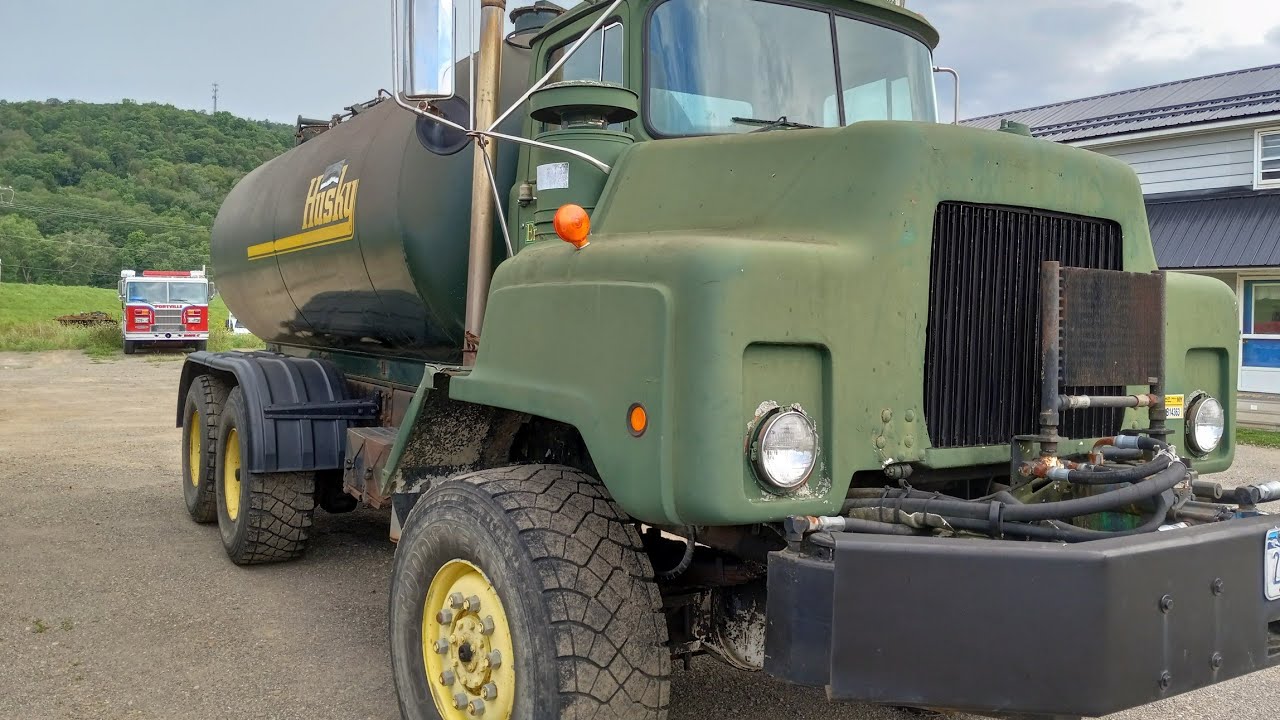 Massive Mack DM 6x6 - YouTube