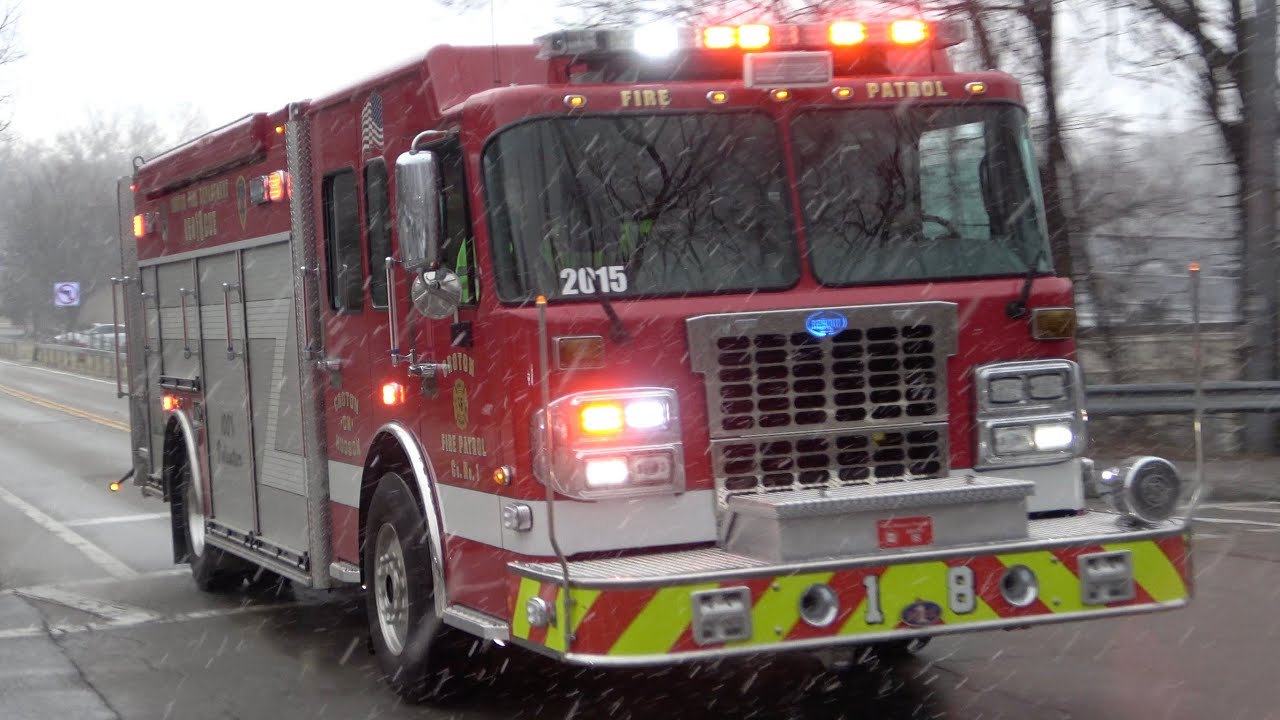 Croton-on-Hudson FD Rescue 18 Responding - YouTube