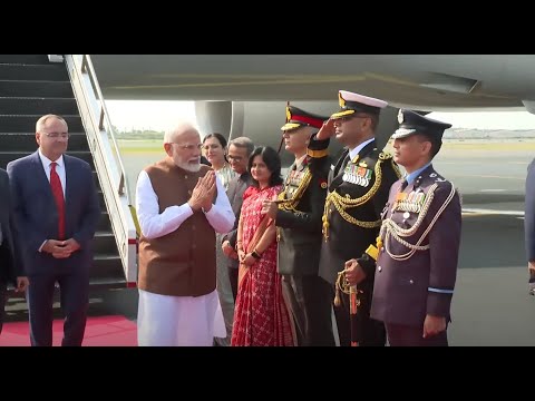 LIVE: PM Modi arrives in Philadelphia, USA - YouTube