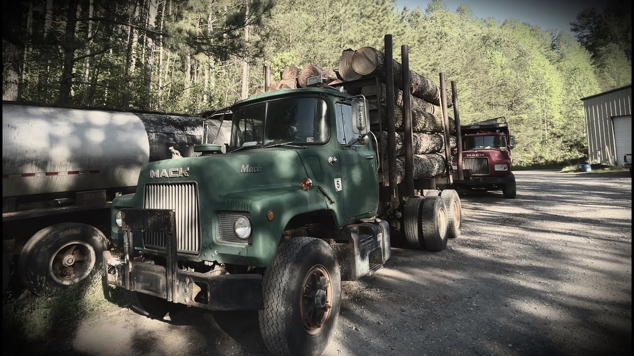 Mack DM Hauling Oak Logs - YouTube