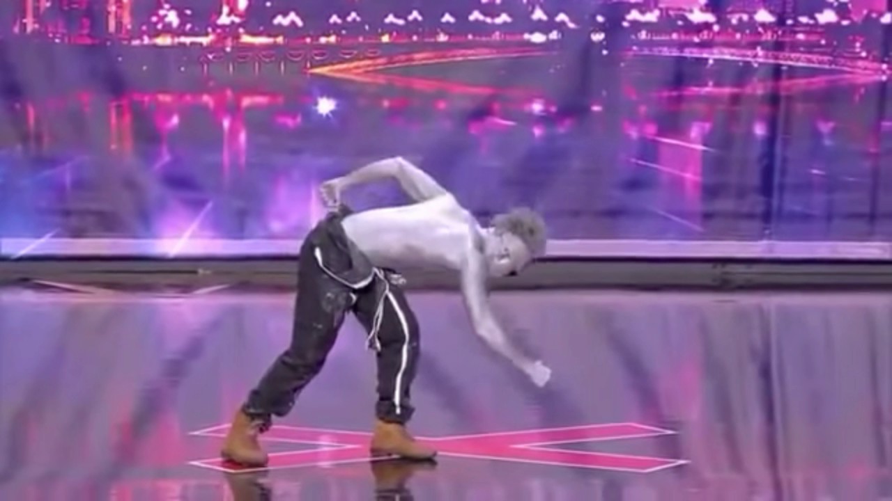 best robot dancer ever - YouTube