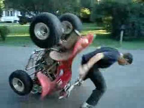 4 wheeler crash - YouTube
