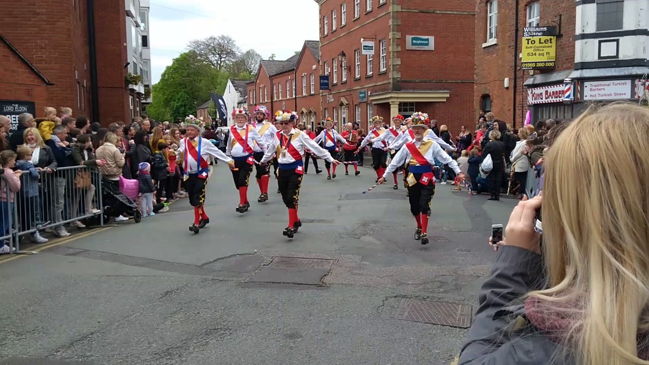 Manchester Morris Men at Knutsford Royal May Day 2017 - YouTube