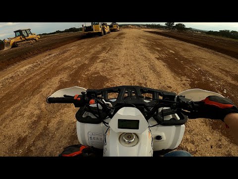 Coleman AT125UT 4 Wheeler Off Road - YouTube